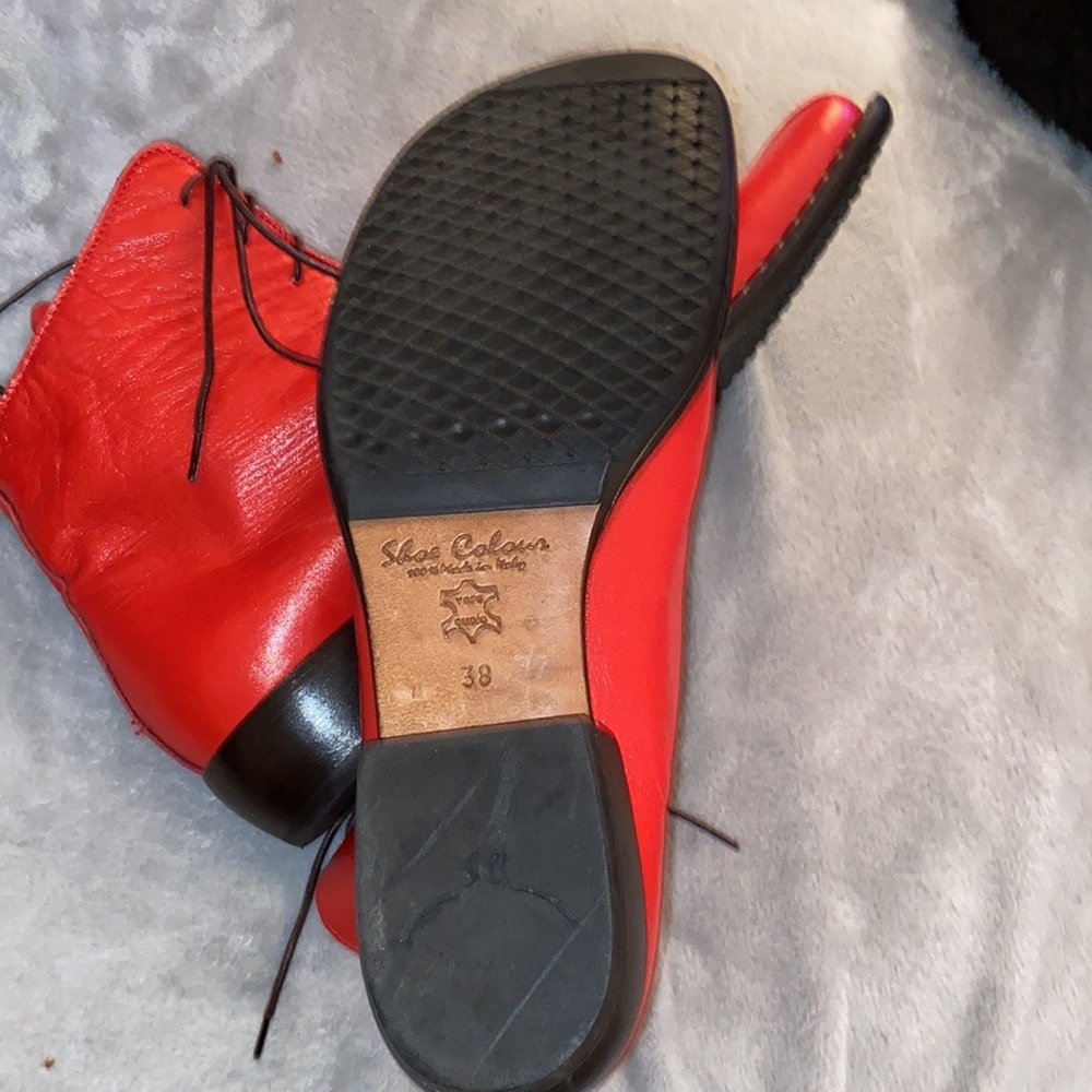 Shoe Color’s” Red Leather Lace Up Bootie. - Gem